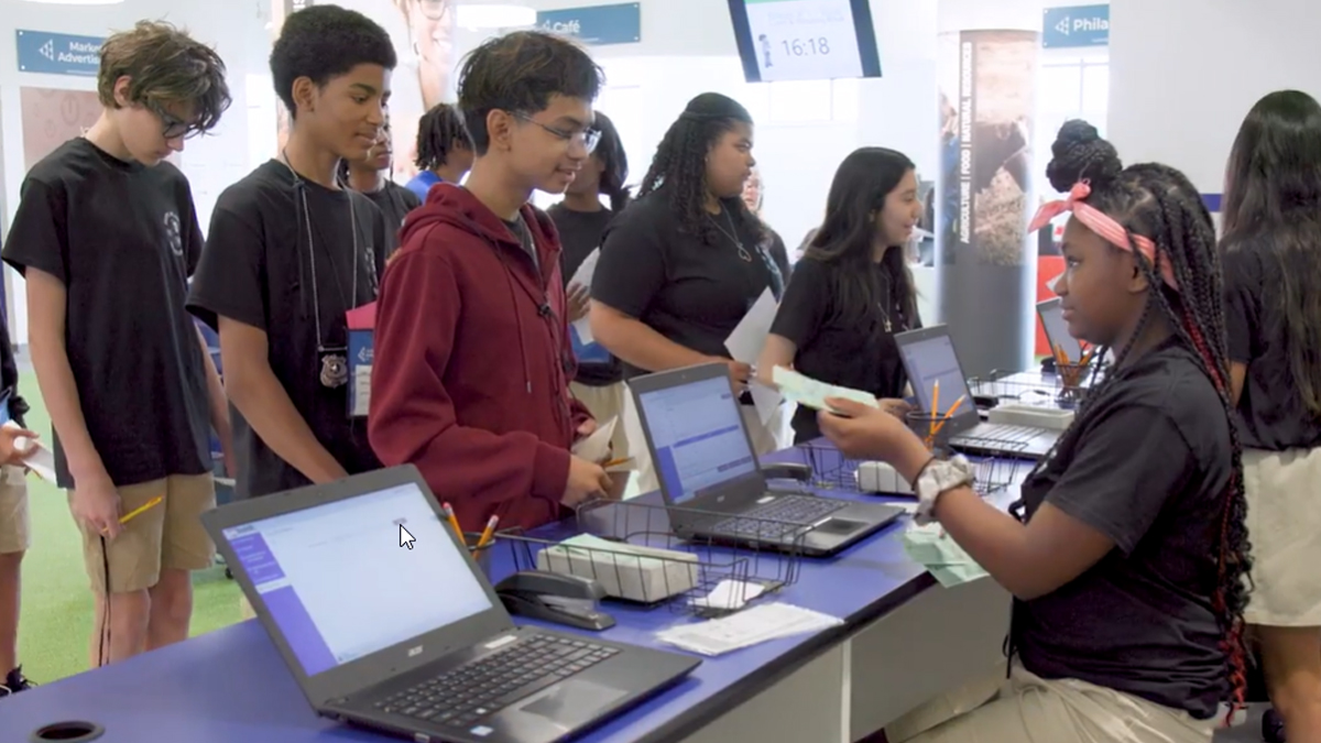 Bank gives students time with Junior Achievement as part of Innovation ...